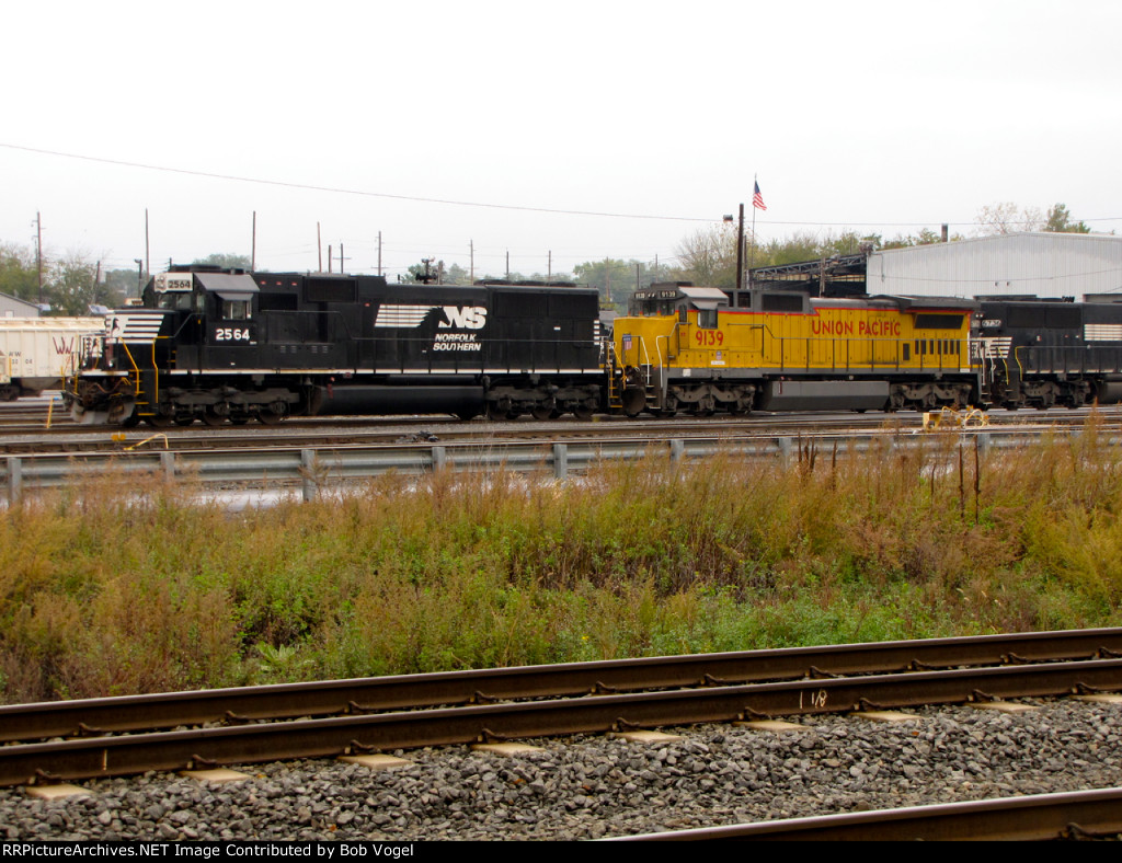 NS 2564 and UP 9139
